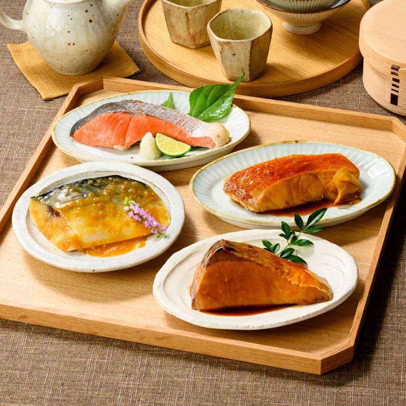 氷温熟成法によって魚の鮮度を損なうことなく旨味を引き出しました。バラエティ豊かな魚種を4種類の味でお楽しみいただける一品です。内容：ぶりの照り焼き90g×2、さばの味噌煮90g×2、紅鮭の塩焼き60g×2、めぬけと黄金生姜の煮付け100g×...