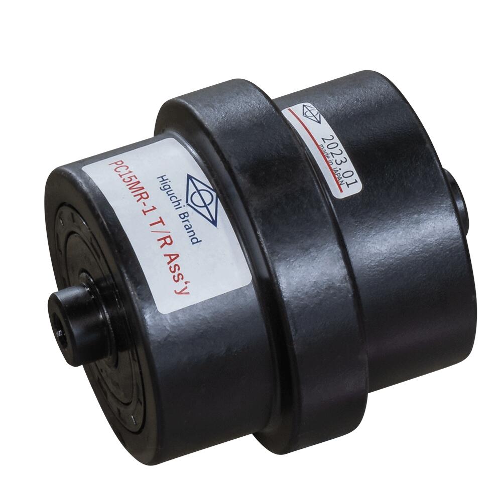 トラックローラー (下部ローラー） 機種 :コマツ PC18MR-2 適用号機（シリアル番号）: 適用 : サイズ : ローラー外径80φ 取り付け用のボルト・ワッシャー付です。（一部の商品を除く） 1台分は 6個必要です。 材質も良く、優...