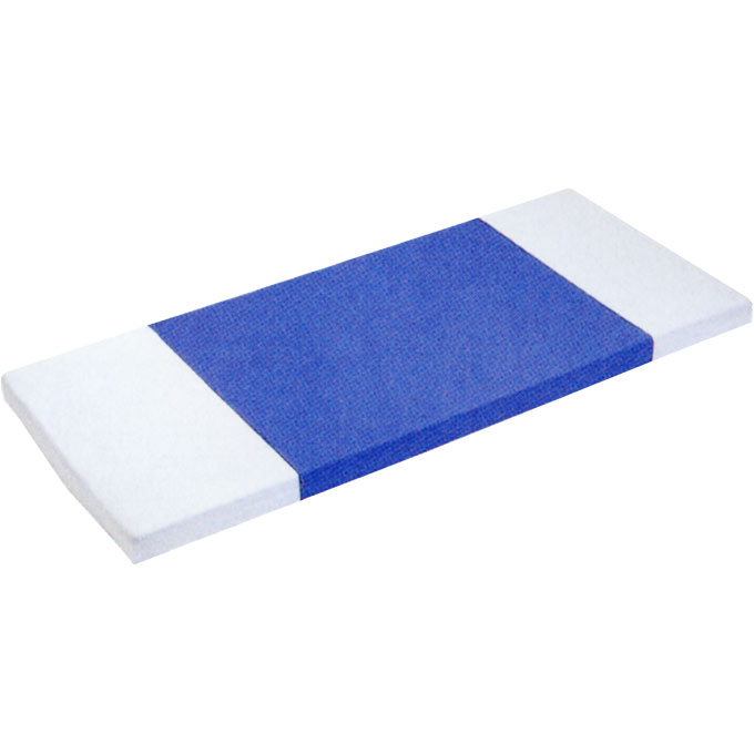 ○防水性・耐久性に優れた、幅広タイプの防水シーツ。○MRSA／制菌、防水、防カビ／防臭・消臭、リネン対応○巻き込みタイプ＜材質＞○本体：ポリエステル65％、綿35％○裏地：耐熱ポリウレタンフィルムラミネート（制菌）○巻き込み部分：綿100％...