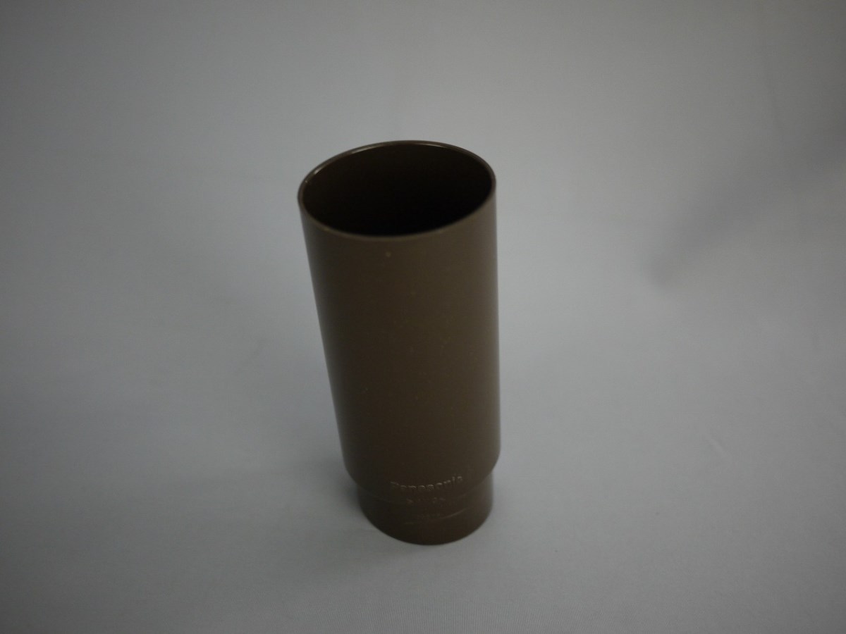 ○特長○他社品の雨樋にも使用できる竪継手です。○用途○上下を逆に使用すると、水漏れになりますのでご注意ください。塗装は変色や破損の原因になりますので御遠慮ください。○仕様○60mm○材質○　硬質塩化ビニル樹脂○質量○　0.09kg○分類○　...