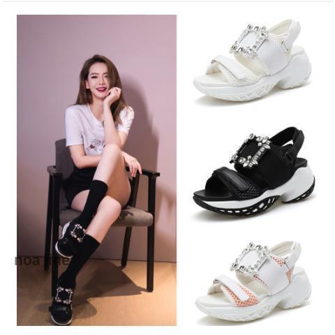 ビジューバックルスポーツサンダルビジューバックルスポーツサンダル