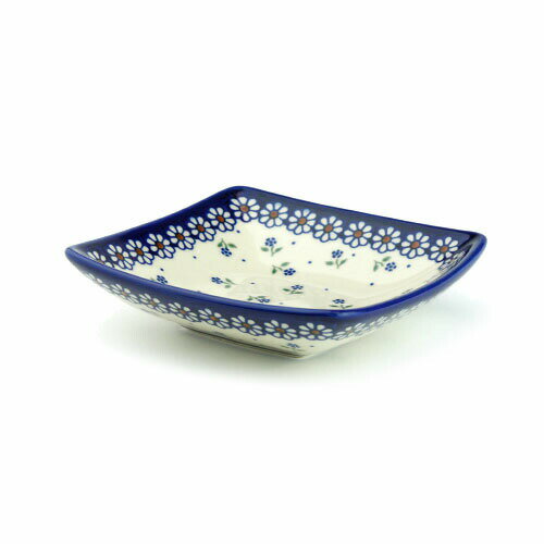 料理をカッコよく盛り付けるならこれ！ 製造元での名称は「Toffi mini bowl」。タフィーボウル(V161)のミニサイズです。丸いボウルとは一味違った器として、楽しくご利用いただけます。サラダや和え物、中華や煮物などの銘々の取り皿と...