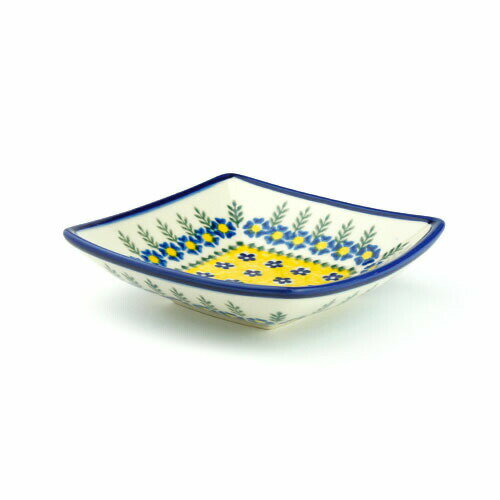 料理をカッコよく盛り付けるならこれ！ 製造元での名称は「Toffi mini bowl」。タフィーボウル(V161)のミニサイズです。丸いボウルとは一味違った器として、楽しくご利用いただけます。サラダや和え物、中華や煮物などの銘々の取り皿と...