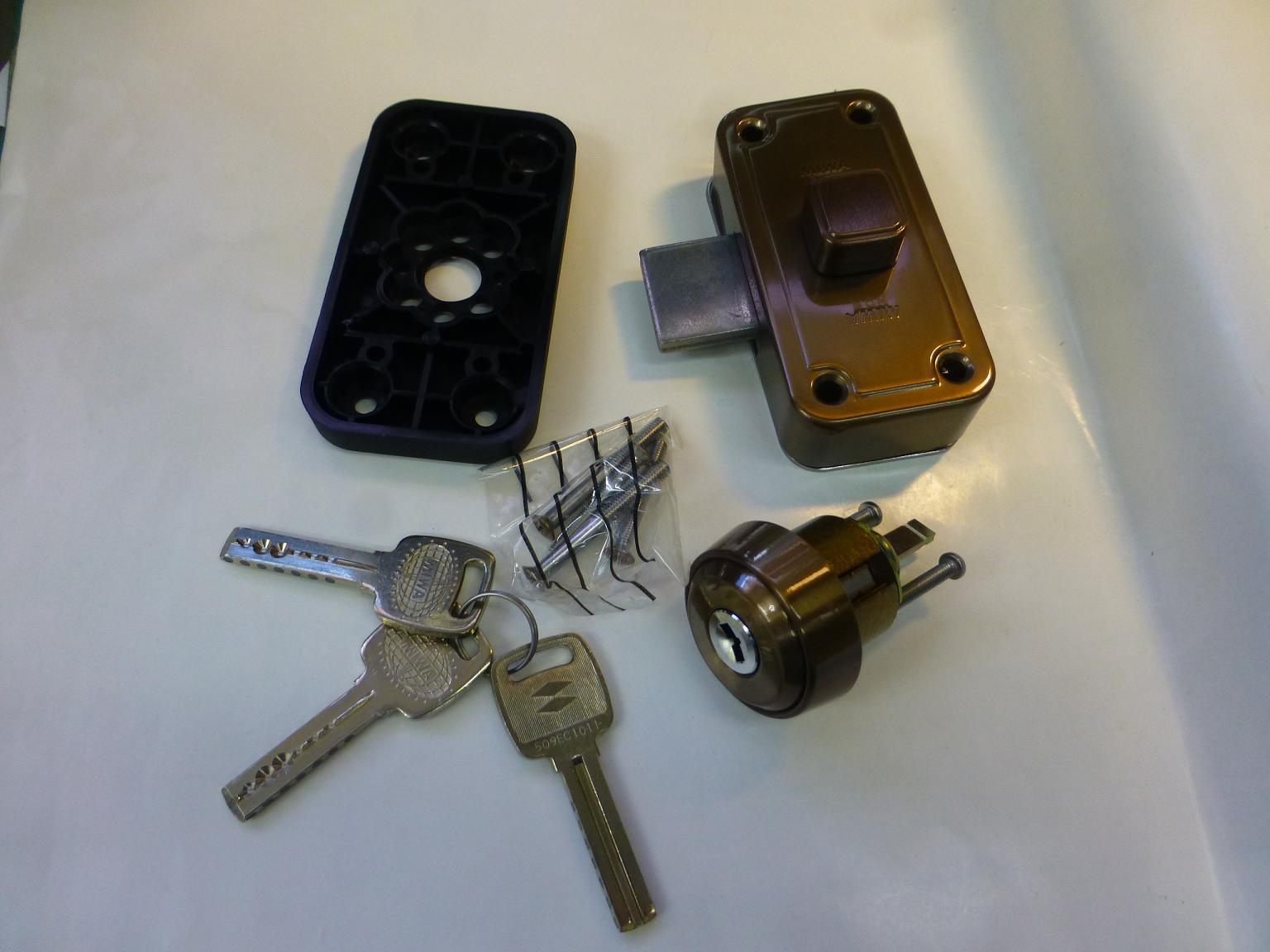 ディンプルとマグネット二重に安心です。