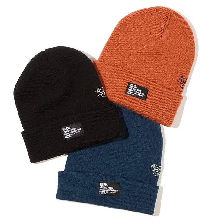 【RULER(ルーラー)】から、フロント・バックにICONタグとATTDタグ、サイドに刺繍でアートワークを配したカフドビーニーが入荷です。 カラーは「ラストオレンジ」、「ブルーグリーン」、「ブラック」の3色からお選びください。 商品詳細 注...