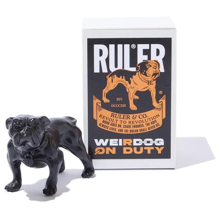 【RULER(ルーラー)】から、4つ目のブルドッグスタチューが入荷です。 レジン製。未塗装。 ※職人の手作業の為一つずつ若干の個体差あり。 サイズ ： 6cm x 9cm x 4.2cm ※商品によって多少風合いが異なりますので、写真と全く...