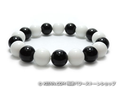 お会計後、通常2営業日以内にネコポス(ポスト投函サービス)で発送、1〜2日程度でのお届けとなります。【パワーストーン仕様】ホワイトオニキス AAAA 10mm，オニキス AAAAA最高品質 10mm【組み合わせ効果のバランス】魔除・厄除：1...