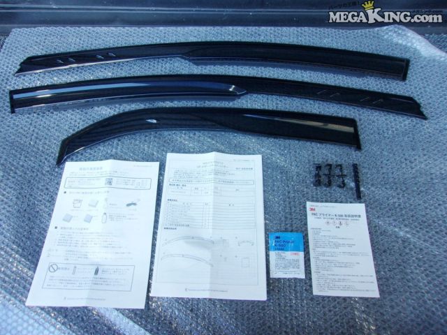 状態詳細 左後ろ1枚、ブラケット2個、ピン3個が欠品しています。 撮影の為、開封しました。 画像の物が全てです。 新品未使用品ですが、一応アウトレット品としてお考えください。 多少のヨゴレ、保管キズ、小キズ等はご了承ください。 特徴 コンデ...