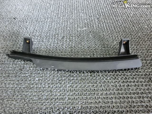 状態詳細 左右は不明になります。 新品未使用品ですが、一応アウトレット品としてお考えください。 多少のヨゴレ、保管キズ、小キズ等はご了承ください。 まだまだ問題なく使用可能だと思います。 特徴 コンディションランク 【 S 】 未使用・展示...
