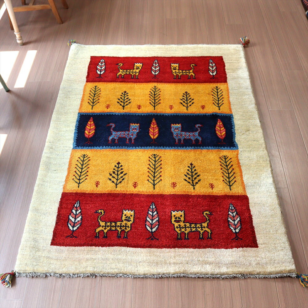 商品詳細商品番号gh42496サイズ180x122cm（フリンジを含まない）厚　み2.4cm程度産 地イラン南部ファルス州素　材ウール×ウール年　代新しいギャッベ織りのタイプGABBEH在庫についてラグは全て一点ものです。同じものの再入荷は...