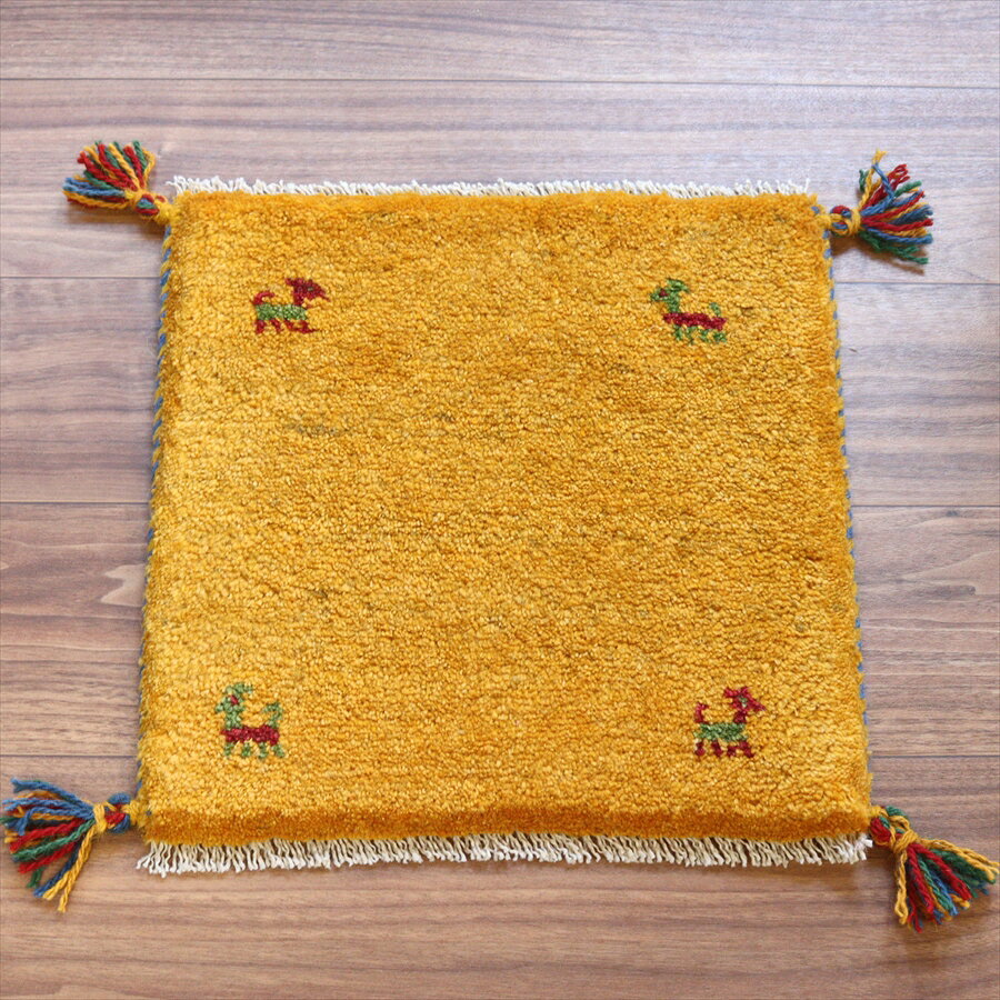 商品詳細商品番号gh43066サイズ40x41cm（フリンジを含まない）厚　み2.1cm程度産 地イラン南部ファルス州素　材ウール×ウール年　代新しいギャッベ織りのタイプGABBEH在庫についてラグは全て一点ものです。同じものの再入荷はあり...