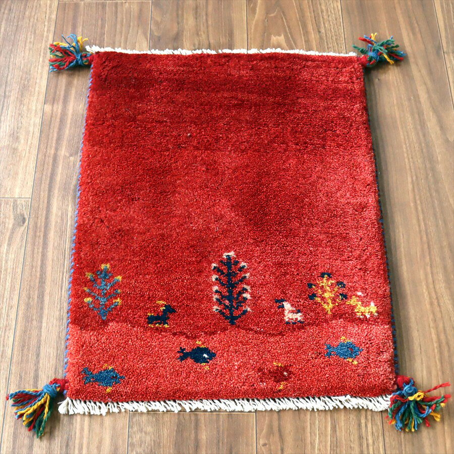 商品詳細商品番号gh43236サイズ56×42cm（フリンジを含まない）厚　み1.7cm程度産　地イラン南部ファルス州素　材ウール×ウール年　代新しいギャッベ織りのタイプGABBEH在庫についてラグは全て一点ものです。同じものの再入荷はあり...