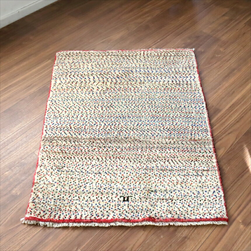 商品詳細商品番号gh43459サイズ104x75cm（フリンジを含まない）厚　み1.5cm程度産 地イラン南部ファルス州素　材ウール×ウール年　代新しいギャッベ織りのタイプNomad在庫についてラグは全て一点ものです。同じものの再入荷はあり...