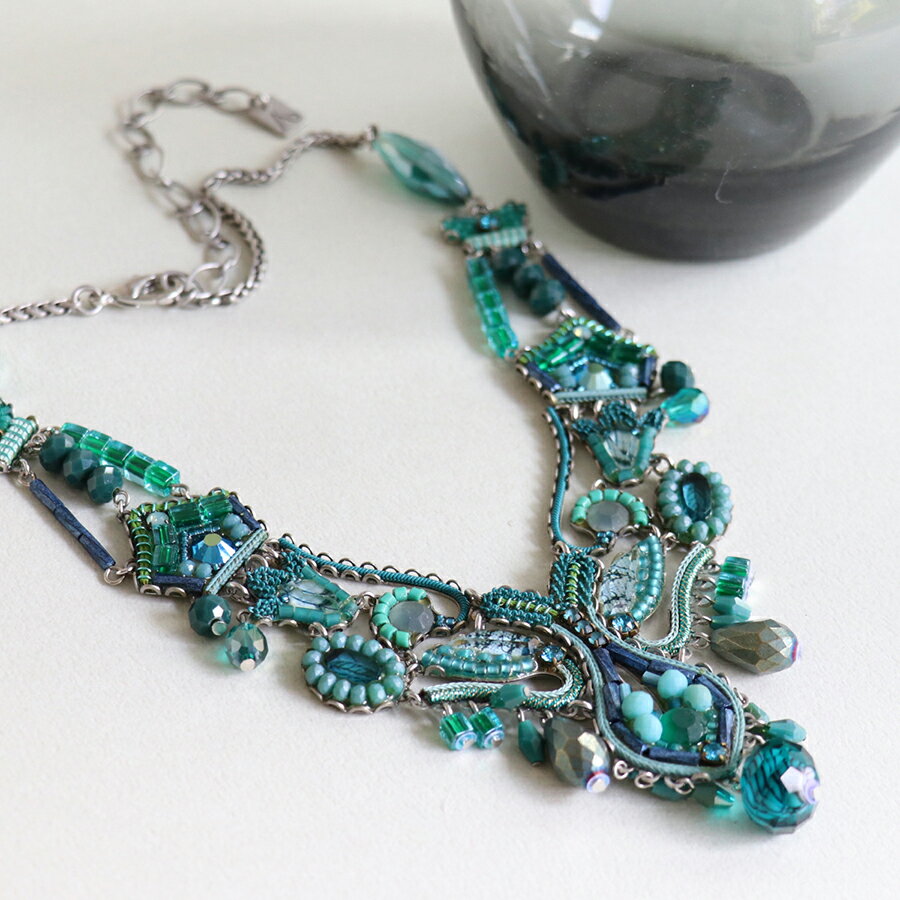 アヤラバー　クラシックコレクション　ネックレスAyala Bar Classice Collection Ocean Bay ブルーグリーン品　番ay01-c3276サイズチェーン長さ37.5cm(+アジャスター9cm）材　質真鍮、ガラスビ...