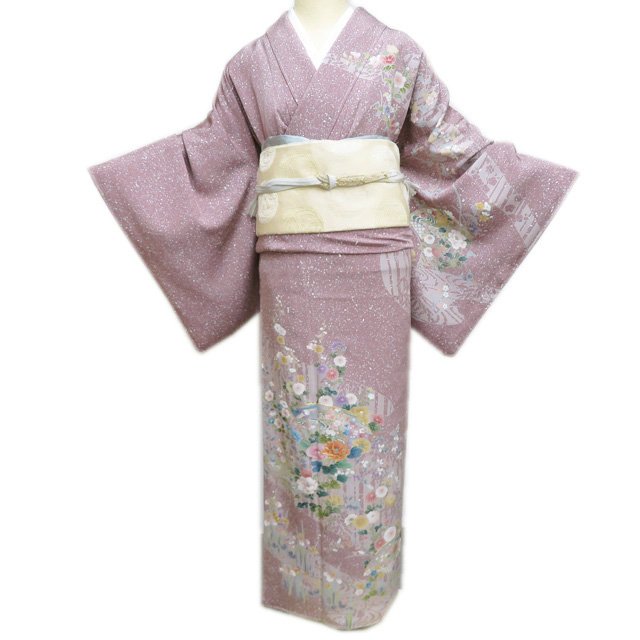 丈162cm(+6) 裄72.5cm(+2) 袖丈49cm(+3) 前幅26.5cm 後幅30cm ※サイズのお直し、承ります。 （身丈のみ、身幅のみのお直しは承っておりません） ※身丈は肩から測っております。 ※()内の数字はお直しで直せ...