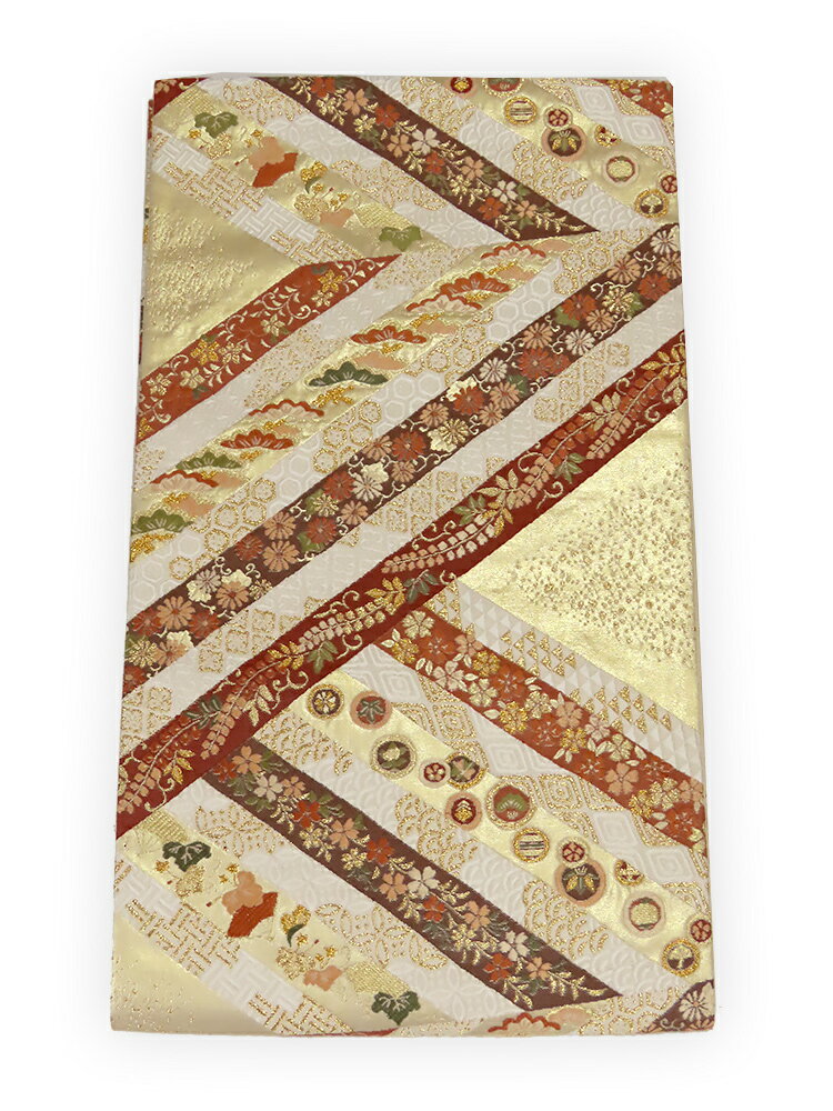 河村織物 手織りの技と洗練されたセンスで 江戸・慶長より続く老舗 西陣の名門　河村織物。 その技と意匠美は 耐久性や品格を問われる 寺社仏閣の神服や 能装束・皇室御用達の織物の 創作からも窺い知ることが出来ます。 ※証紙はございませんが た...