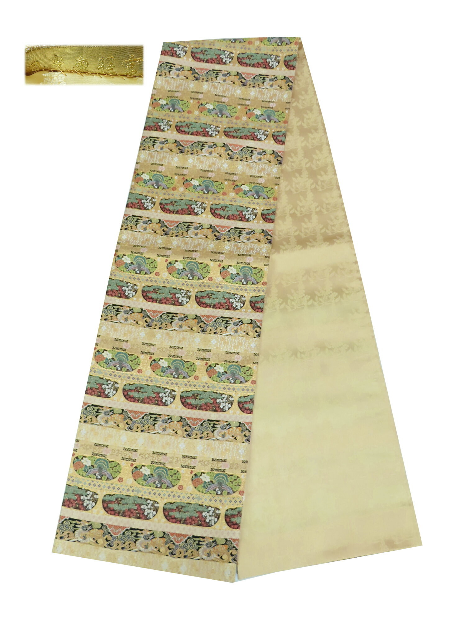 日光東照宮 陽明門を参考に 柄を織り上げた金地の六通柄　袋帯です。 1つ1つの柄が細かく、手の込んだ 高級　六通柄　袋帯です。 芯仕立て済み 未使用、難なし、悪臭なし 状態の良いお品です。 結びやす質感の帯です！ ■種類：袋帯 ■状態：未使...