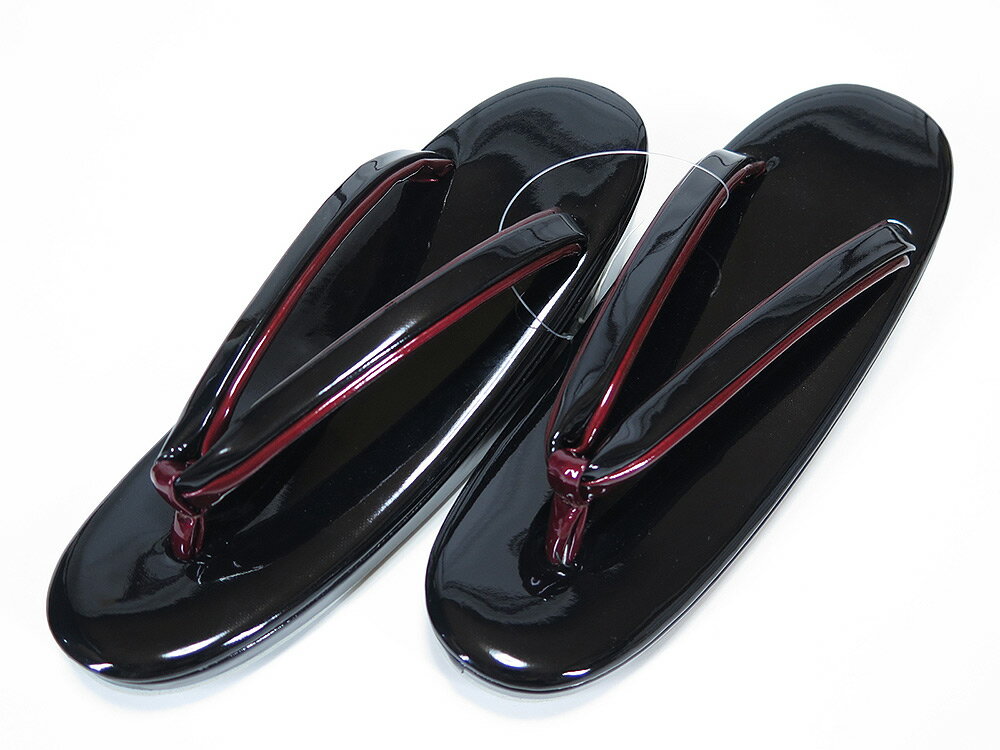 新品　難無しで入荷したお品ですが、 表面に少し小スレ、傷がある場合がございます。 ご使用に支障をきたす難はございません。 しっかりとした草履ですので、ご安心ください。 ■販売商品は画像1枚目のお品です。 ■新品　合皮　エナメル草履 ■サイズ...