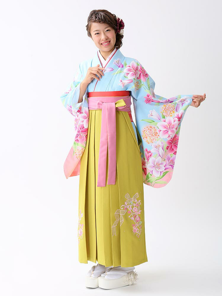 とってもオシャレな振袖袴レンタルフルセット♪ マーキュリーデュオのブランド振袖。MERCURYDUOのレンタル袴。卒業式は、これでバッチリ。 通常、80,000円以上のセットをネット価格28,800円！ ★半巾帯は、当店にお任せください。 ...