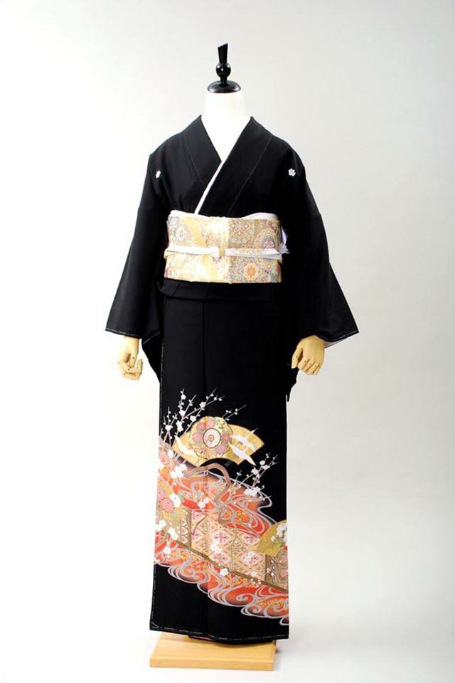 ☆お申し込み方法 「買い物かごに入れる」ボタンをクリックして、 備考欄に、ご使用月日、お支払方法、サイズ等をご記入下さい。 ★黒留袖レンタルのセット内容黒留袖着用に必要なものは全て揃っています。 【セット内容】袋帯・長襦袢・肌着 スリップ・...