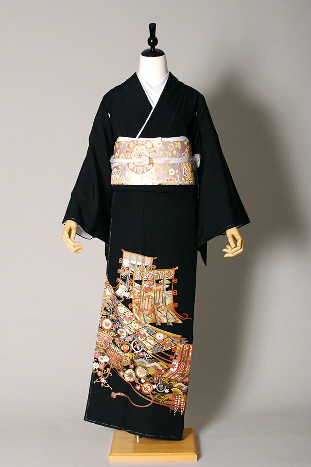 ☆お申し込み方法 「買い物かごに入れる」ボタンをクリックして、 備考欄に、ご使用月日、お支払方法、サイズ等をご記入下さい。 ★黒留袖レンタルのセット内容黒留袖着用に必要なものは全て揃っています。 【セット内容】袋帯・長襦袢・肌着 スリップ・...