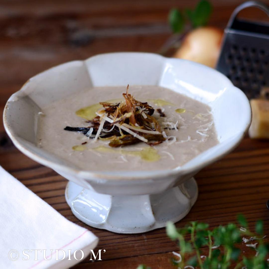 ラッピングOKフランス語で「花が開く」という意味のエクロール。 洋食はもちろん、和食にも合わせてお使いいただくと シンプルに盛りつけるだけで、いつもと同じ食べ物が華やかに見えます。 Mサイズは一人分のデザートボウルに◎かき氷やあんみつにもぴ...