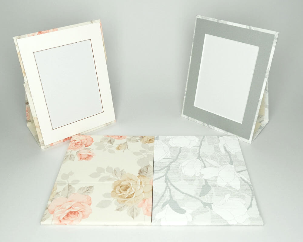 表紙外寸228×171mm 中枠内寸155×110mm