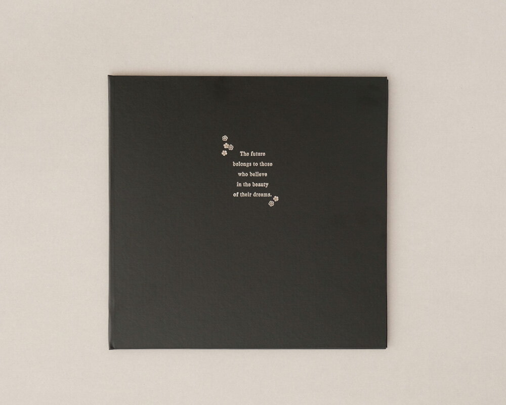 表紙外寸238×238mm　中枠外寸230×230mm中枠は別途ご注文ください