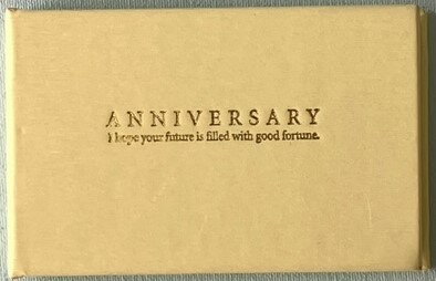 容量：4GB 台紙サイズ：60×95mm カギ型に抜いたウレタンマットを使用。 CD・DVDが見れないお客様でもUSBであれば スマートフォン・タブレットでも端子の変換アダプターを使用すれば見ることが可能になります。