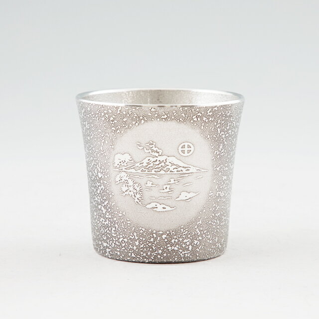 商品詳細 ■商品番号 267540 ■商品種別 薩摩錫器　桜島タンブラーオンザロック　黒吹雪漆加工　260ml　86A-1-396-A ■内容量 8.2φ×7.8H×260ml（幅×高×容量） ■お手入れ方法 ・ご使用後は、やわらかいスポン...