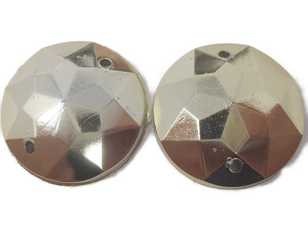 サイズ 2.0×2.0cm_3個入り 色 金色（ゴールド） 商品説明 金色（ゴールド）のビジュー（アクリルビーズ ラインストーン）です。両端に穴が2つ空いていますので、こちらから縫いつける形でリメイク・手芸にご利用ください。キラキラと輝きま...