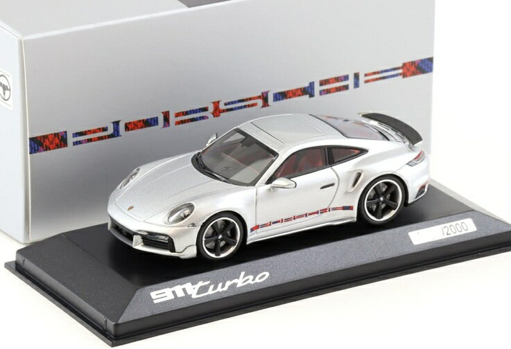ご覧いただき、ありがとうございます。 商品説明大きさ 1/43 スケール　全長10cm位 材質 ダイキャスト製　 カラー GT シルバーメタリック 付属品 純正パッケージ、台座、クリアケース モデルメーカー PORSCHE 特注品 (PMA...