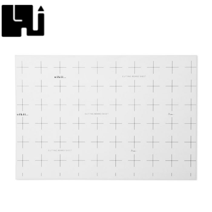 毎日のお料理で汚れてしまうまな板を、匂いや汚れから守る抗菌の使い捨てまな板シート。 抗菌剤を練り込んだシートを食材によって使い分ければ、まな板はいつも清潔。 カットした食材をフライパンや鍋に移す際もシートを持ち上げれば簡単に移せます。 シー...