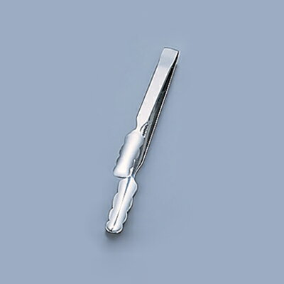 【仕様】 全長:230mm ●幅広でフラットなハンドルラインでつかみやすい。