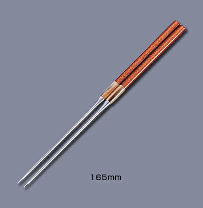 【仕様】 サイズ：165mm 全長：310mm 材質：箸部/ステンレス・柄部/水牛桂柄付天然木（表面焼付塗装） 日本伝統の巧みな技を盛箸で再現。 塗師の巧みな技と美濃独自の美濃鞘塗り仕上げで職人の心意気が伝わります。 さり気ない道具へのこだ...