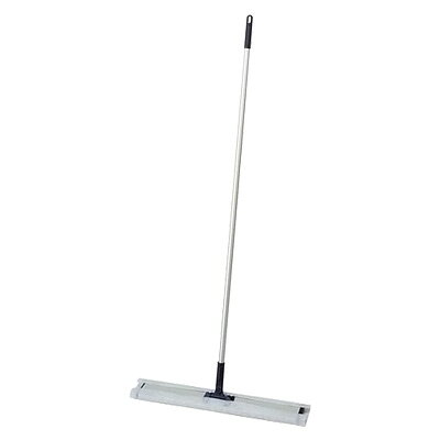 【仕様】 メーカー品番:C-75-14 規格:60 間口×奥行×全長:600×90×1580mm 質量:720g ●ウェーブエンボスとフレアーカットが確実に砂、ホコリ、 髪の毛をキャッチします。 ※【KDS61】マイクロクロスは別売です。