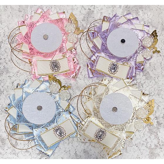 【ロゼット 缅バッジ 飾り オタクグッズ 推し 蝶々 痛バ 痛ロゼット おしゃれ シンプル 大人用 レディース 通勤用 ｜推しの缶バッジを飾るだけでオシャレに！シンプルで使いやすいロゼット】 概要説明：かわいい薔薇や蝶々が付いたロゼットは、...