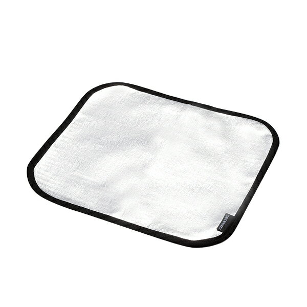 ガス器具や調理器具からの輻射熱や吹きこぼれを防ぎます。 ジュニアサイズのカセットコンロやカセットボンベタイプのシングルバーナーにも使えます。 330×300mm 表生地：アルミ蒸着シート、裏地：アラミド繊維 中国