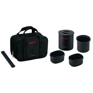 ■ランチタイムまでごはんあったか「まほうびん保温ケース」 ■お手入れカンタン!「洗えるポーチ」 ■清潔!「Ag+抗菌加工容器」 ■野菜もたっぷり入る「充実サイズ」 ■電子レンジ対応 ■おかず容器は密閉性が高い構造なので、汁もれを抑えます。 ...