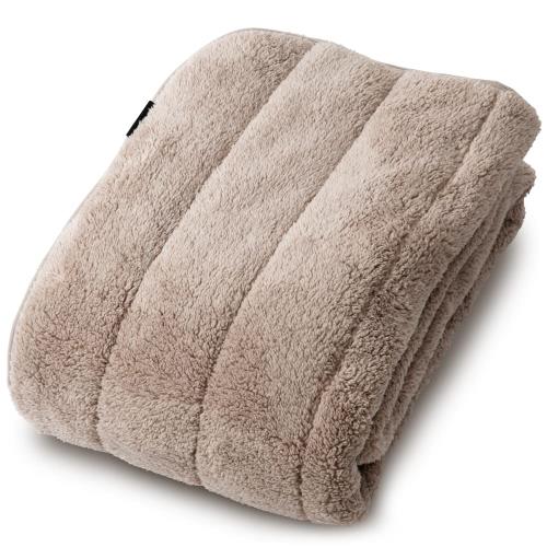 【サイズ】横約140cm×縦約205cm 【梱包サイズ】約54cmx約40cmx約19cm 【重量】 約1.47kg 【素材・材質】表地:ポリエステル100/裏地:ポリエステル80・綿20/中綿:ポリエステル100 【商品企画】 日本 【生...