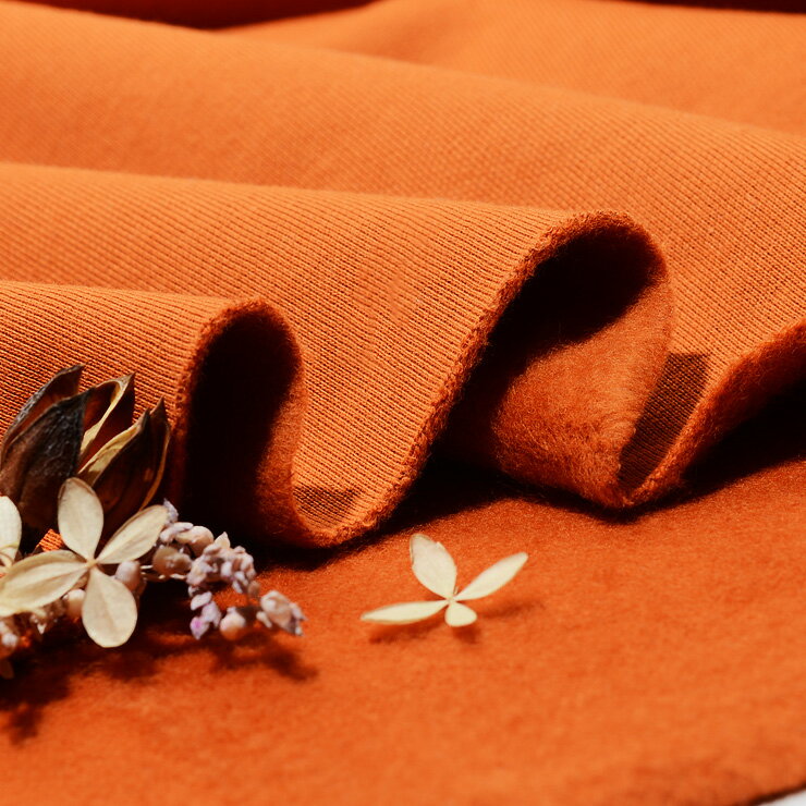 　販売単位 55cmカット済 　商品説明 　用途 スウェット生地 裏起毛ニット 綿100％ 厚み2.5ミリ 横方向に伸びるテンションやや低(〜中程度) 無地のニット トレーナー パーカー スウェットパンツ 　かたさ 　あつさ 普通 厚手 　...