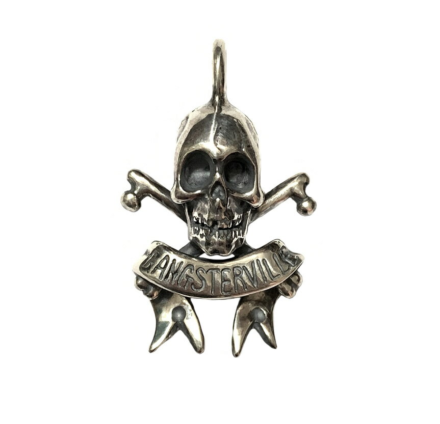商品情報商品説明/素材GANGSTERVILLE × GALCIA -PENDANT - TOP "SKULL"- ・SILVER925ギャングスタービルがガルシアに別注したコラボレーションシリーズになります。スカルとクロスボーンのペンダン...
