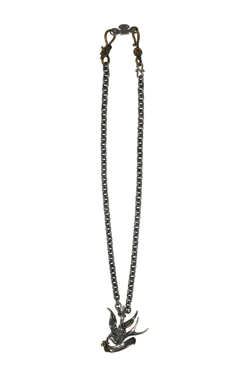 商品情報商品説明/素材GANGSTERVILLE × GALCIA-SWALLOW - NECKLESS- ・SILVER×BRASSギャングスタービルがガルシアに別注したコラボレーションシリーズになります。シルバ−925をメインにブラスを...