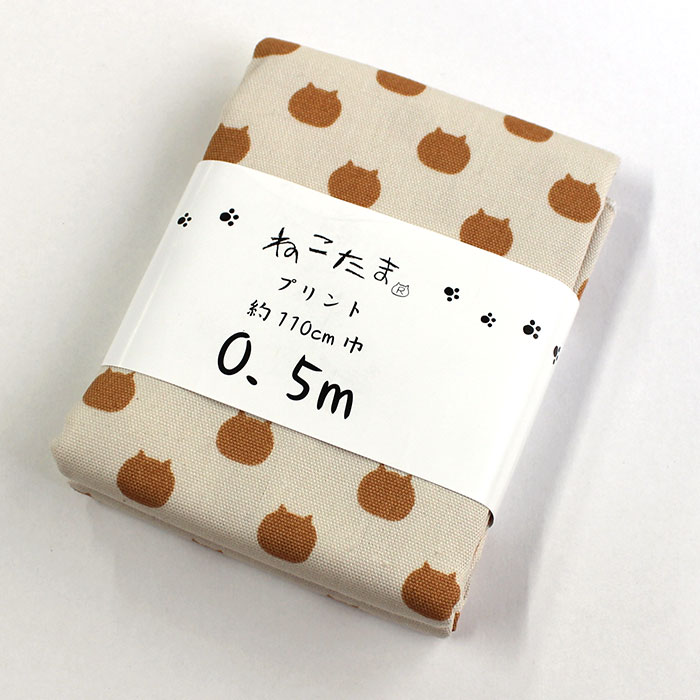 商品特徴 材質綿　100％ 内容1枚入り サイズ約110cm×50cm 生産国日本【ネコの水玉模様】ねこたま　猫柄　カットクロス　オックス生地　NTSC-1O　きなこ　110cm×50cm（カット済み） 定番の水玉がみんな大好きな猫に変身。...
