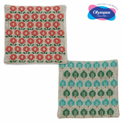 商品特徴 内容オリムパスNo.3500リネンクロス（麻100%）、こぎん糸（綿100%）、こぎん針、図案付説明書、裏布付き 完成サイズ約縦10cm×横10cm（2枚1組） 難易度初〜中級者向け【日本の伝統刺繍】オリムパス　こぎんキット　ハリ...