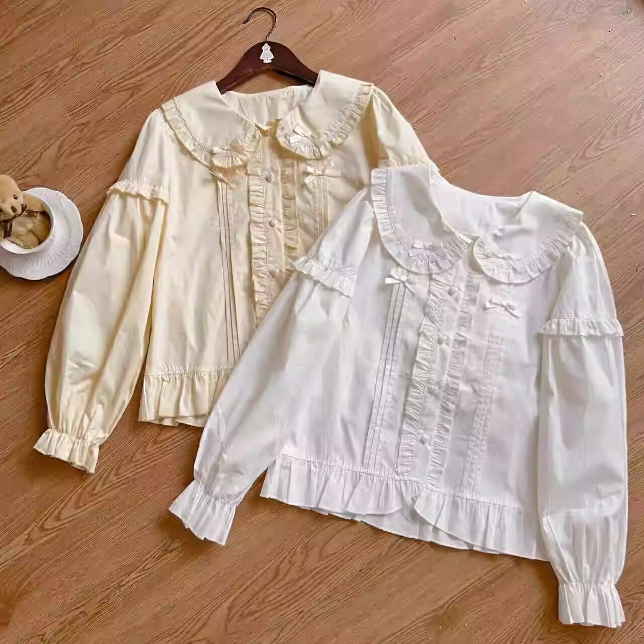 商品詳細 レディースシャツ 長袖ブラウス ロリータシャツ　 女の子モード全開な甘いロリータ服♪ パーティー、イベント、学園祭などいろんなシチュエーションに合う〜 商品内容 シャツのみ サイズ M バスト94　袖丈60　着丈54 L バスト9...