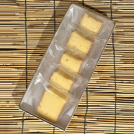 ■製品特徴 明植堂は明治8年に創業し、明石の地で育った地元民に愛されている老舖和菓子店 明石ならではの商品と職人の技を極めた創作和菓子、創作洋菓子を製造販売しているお店です。 いつでもおいしい品を味わっていただけるよう真心をお伝えすることを...