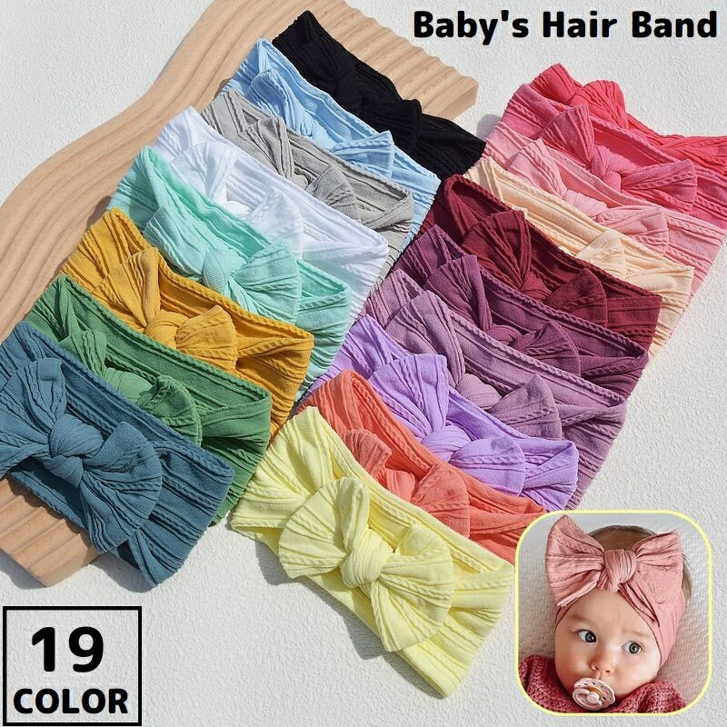 ヘアアレンジはもちろん、洗顔や汗止めにも♪ 可愛いビッグリボンの子ども用幅広ヘアバンドです。 【サイズについて】 画像をご参照ください。 【カラーについて】 生産ロットにより柄の出方や色の濃淡が異なる場合がございます。 お使いのモニターや撮...