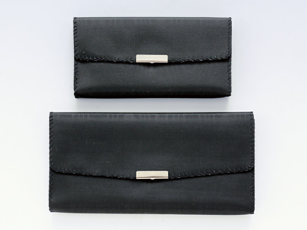 商品情報寸法■縦　8.5cm■横　15cm■厚み　1.5cm寸法■縦　10.5cm■横　19.5cm■厚み　1.5cm素材ビニール製/マチ付き素材の注意書き※モニター発色の具合により色合いが異なる場合がございます。マチ付き念珠ケース（黒木目...