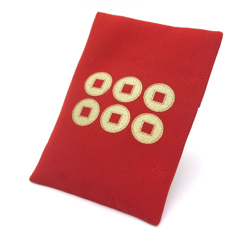 「日本一の兵」とも謳われた戦国武将「真田幸村」の香りをイメージして香木白檀をベースに作られています。 戦国武将や武士は兜や甲冑にお香を薫き香りを付けたり、 懐に追い風用意（匂い袋）を用いてそれぞれの香りを持っていたそうです。 匂い袋ですので...